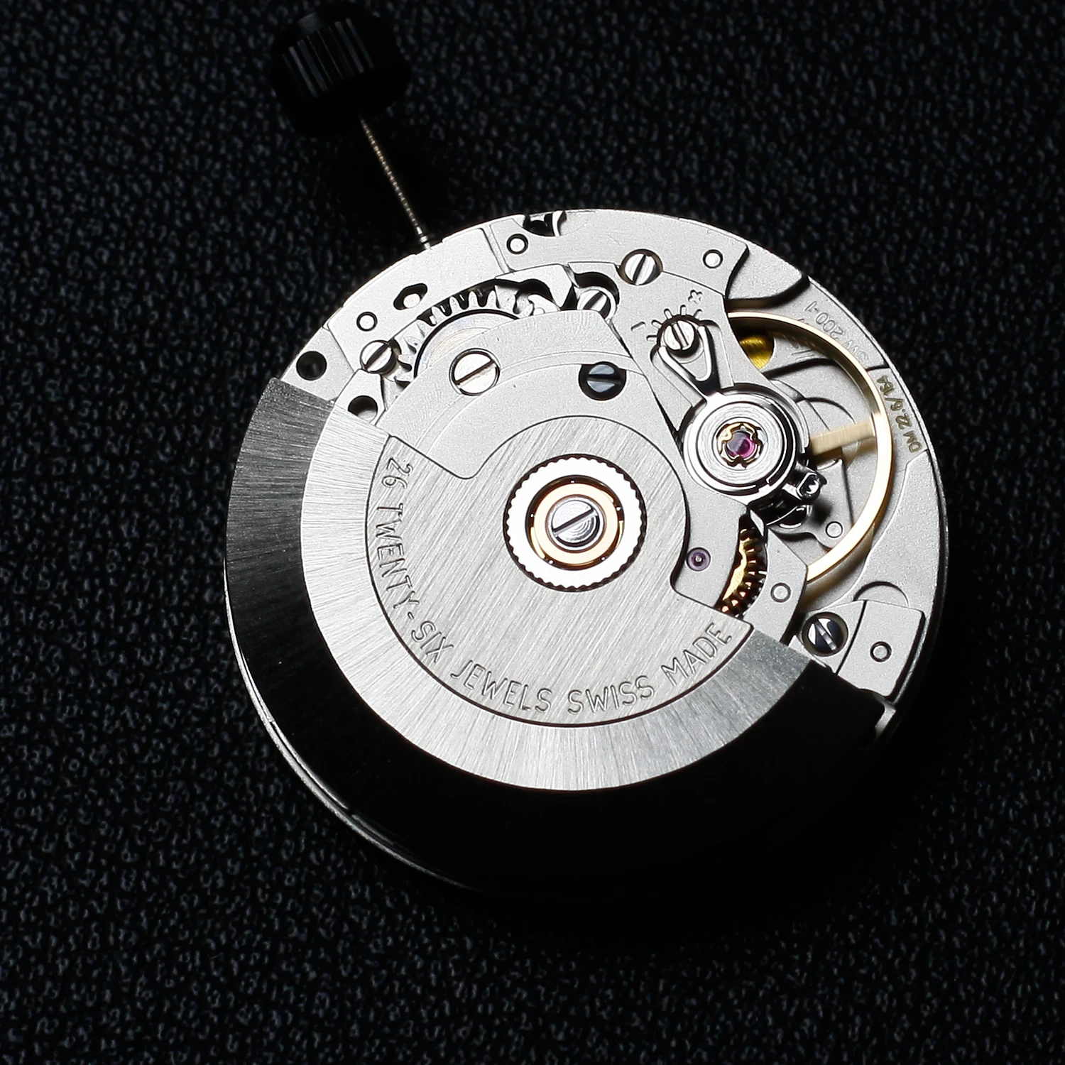 original-Swiss-made-SW200-1-Movement-repalce-2824-2-date-at-3-clock.jpg