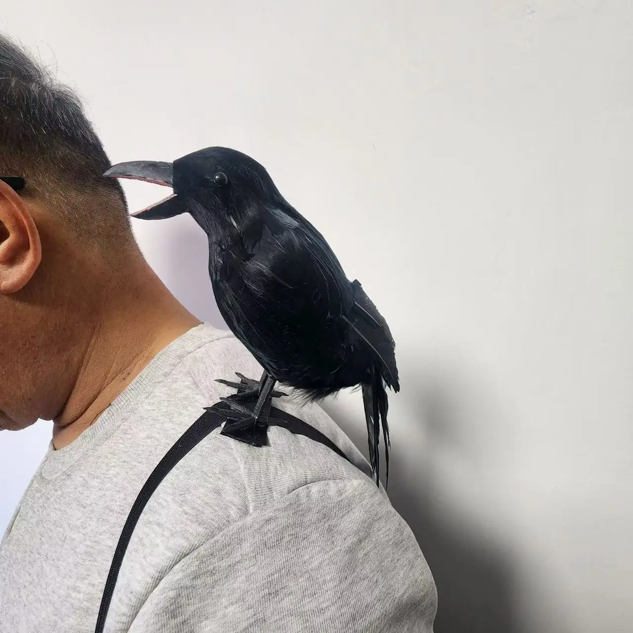 Halloween Shoulder Crow With Elastic Band Simulation Crow Black Feather ...