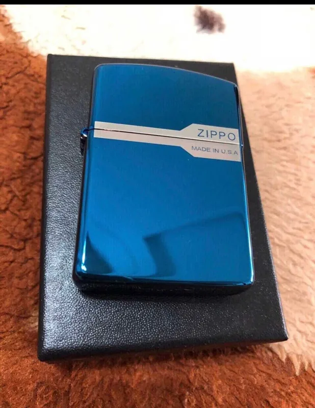 Zippo-lighter-Blue-Ice-Collection-in-box.jpg