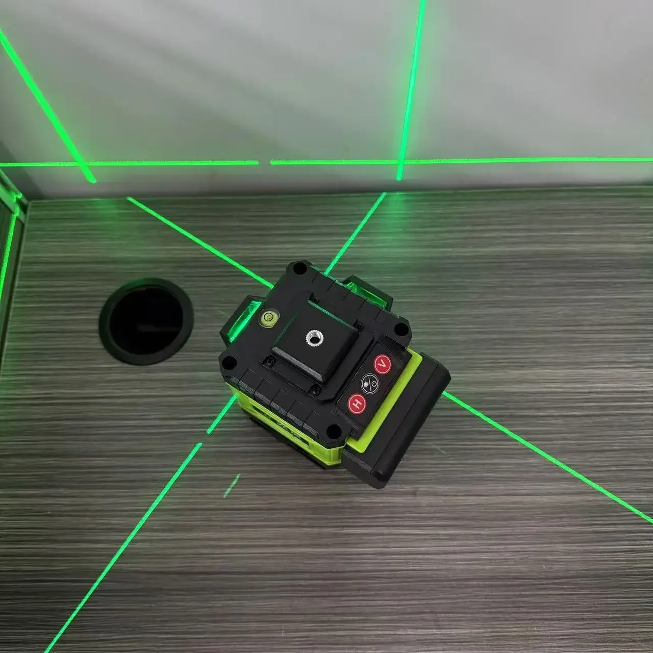 4d-12-linhas-de-luz-verde-n-veis-laser-vertical-e-horizontal-local-medi ...