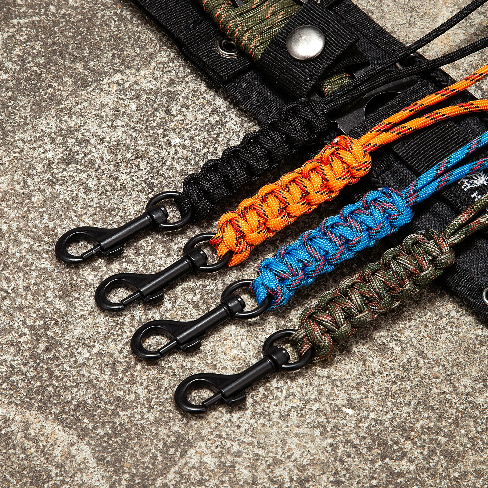 MKENDN-Paracord-Metal-Hook-Keychain-Men-Women-Outdoor-Rock-Climbing ...