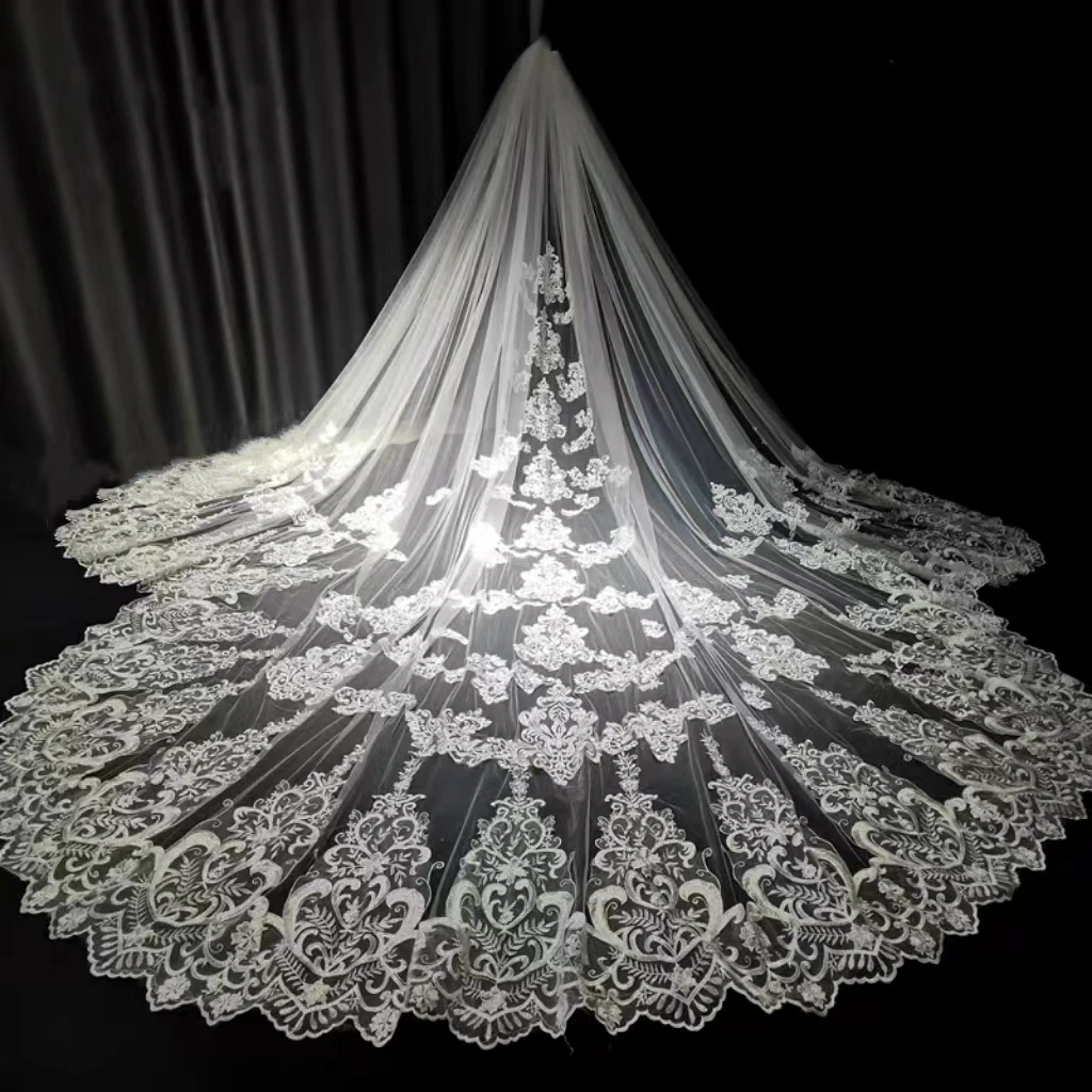 Off White Unique Lace Wedding Veil Luxury Veil Cathedral Bridal Veil ...