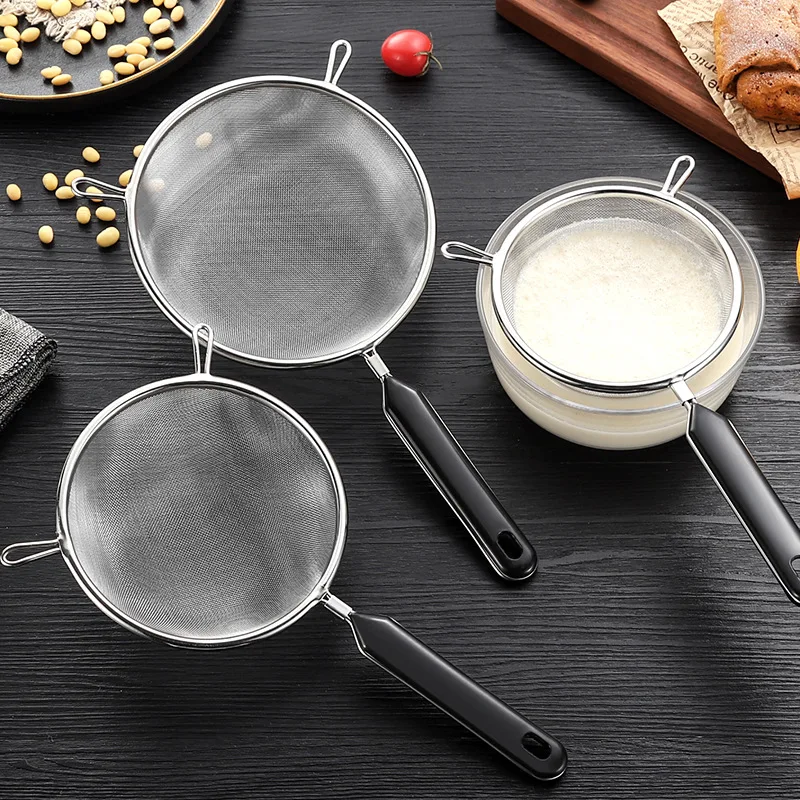Fine Mesh Stainless Steel Strainer for Christmas Baking - Ergonomic ...
