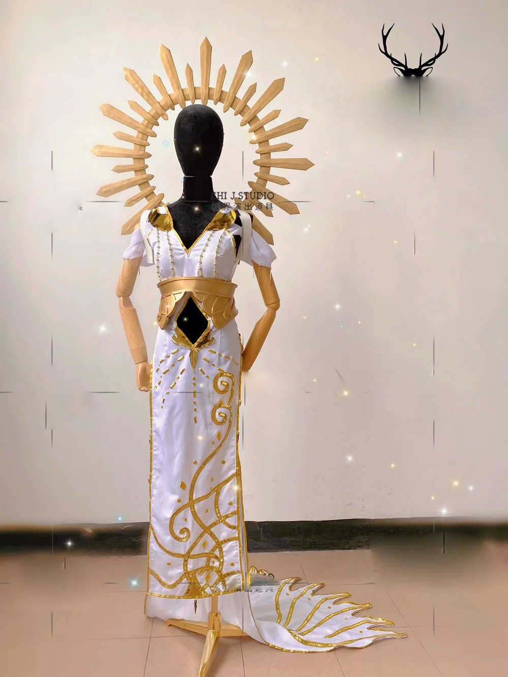 Goddess Of The Sun Costume