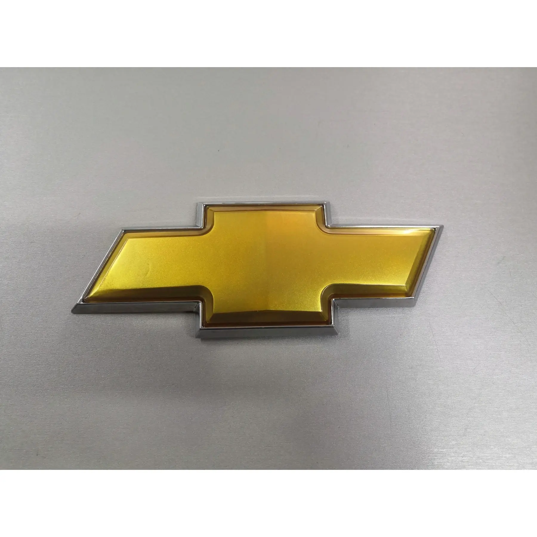 Chevrolet-Aveo-emblem-front-new-Chevrolet-Chevy-Aveo-emblem-badge-label ...