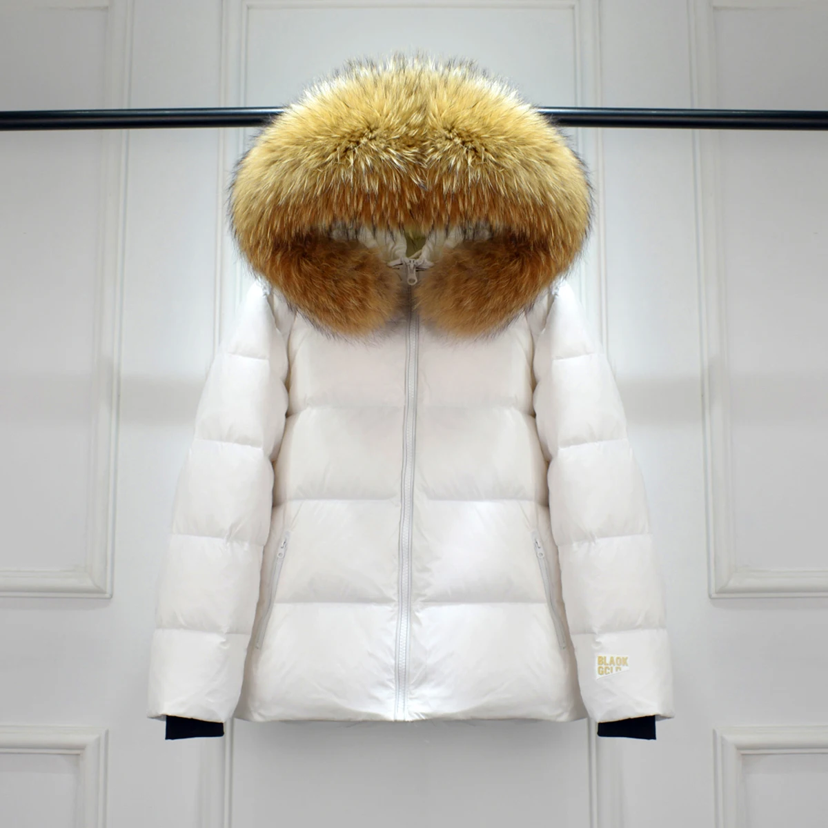 Lagabogy-2024-Women-Winter-90-White-Duck-Down-Warm-Coat-Female-Real-Raccoon-Fur-Hood-Thick.jpg