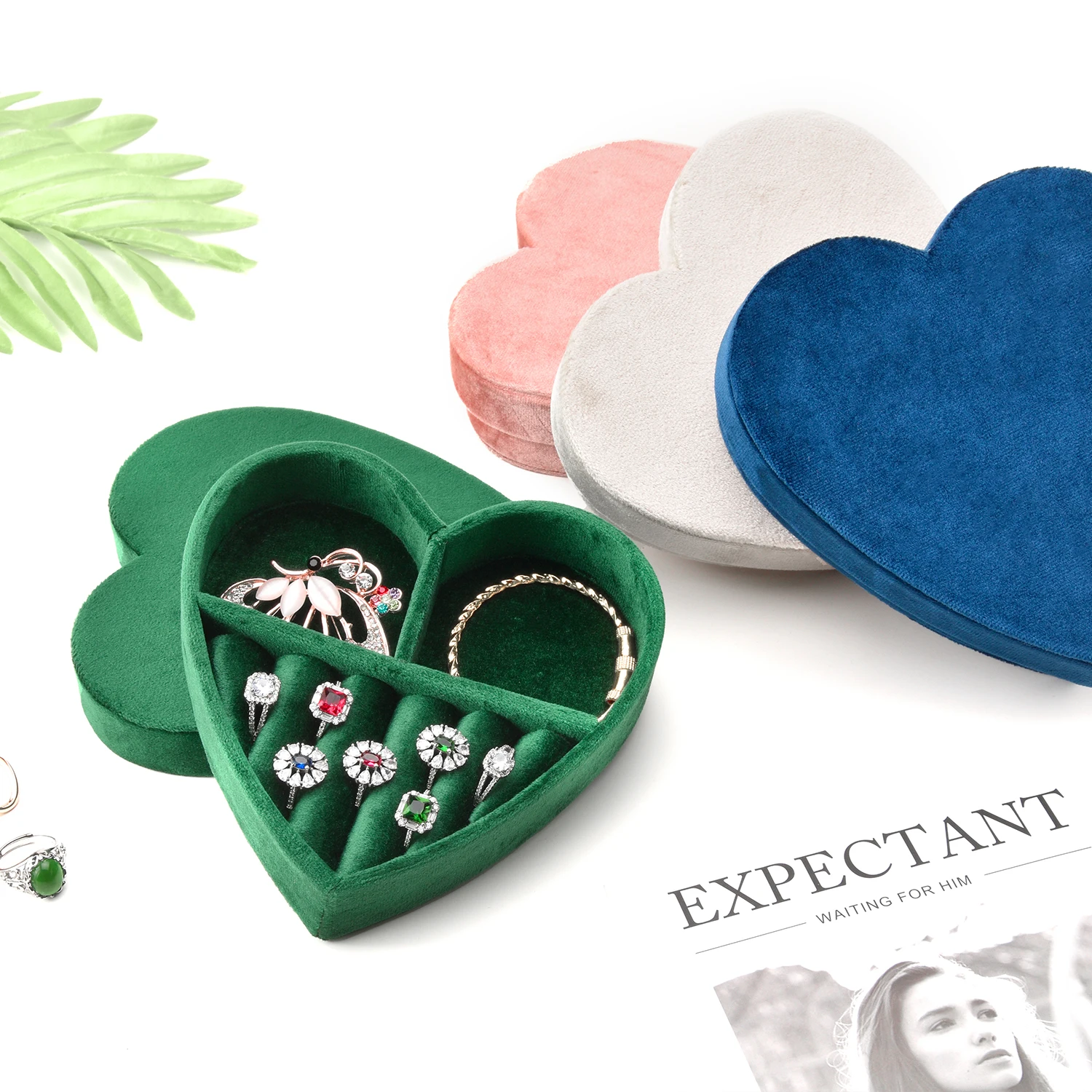 Velvet-Ring-Jewelry-Box-Plush-Heart-Shaped-Birthdays-Valentine-Wedding ...