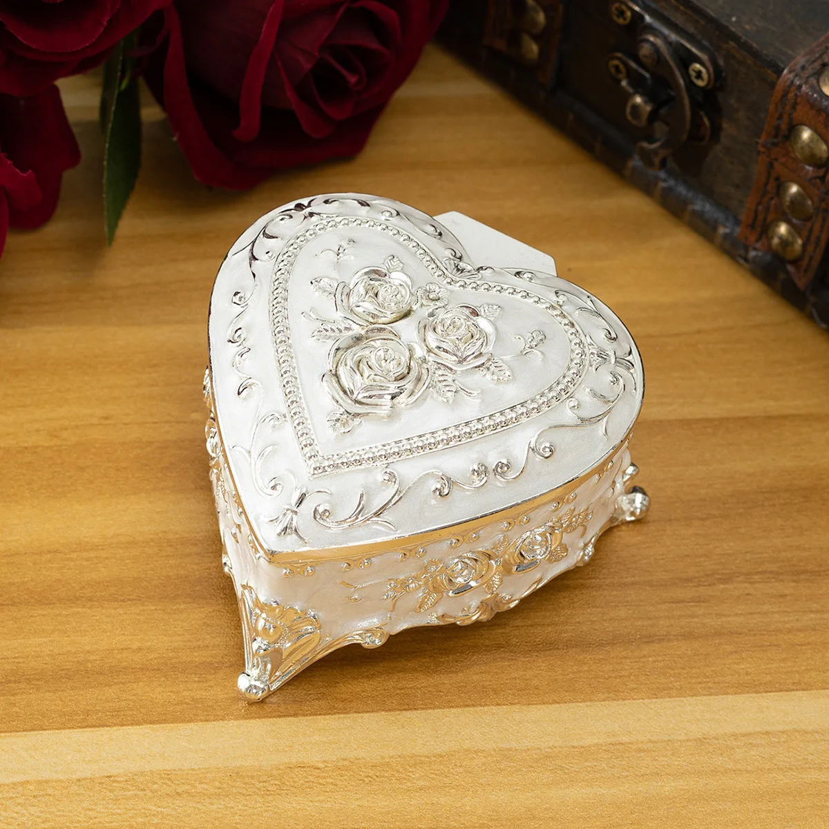 European-Vintage-Jewelry-Box-Small-Gold-plated-Metal-CreativeHand ...