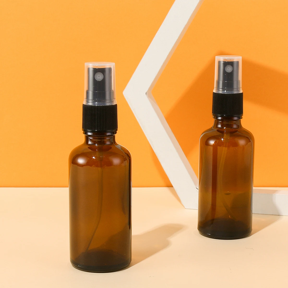 Set-di-2-flaconi-spray-in-vetro-piccoli-con-nebbia-fine-ambrata-vuota ...