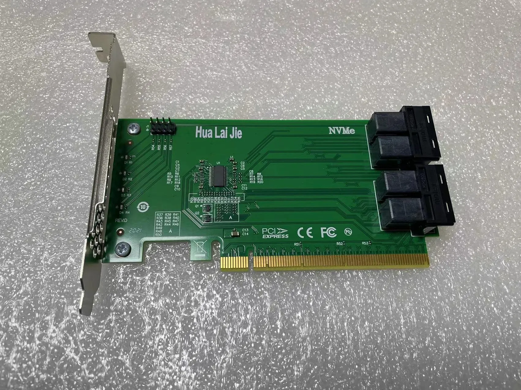 U-2-NVMe-SSD-SFF8643-to-SFF-8639-NVMe-U-2-with-Cable-PCIe-x16-Quad.jpg