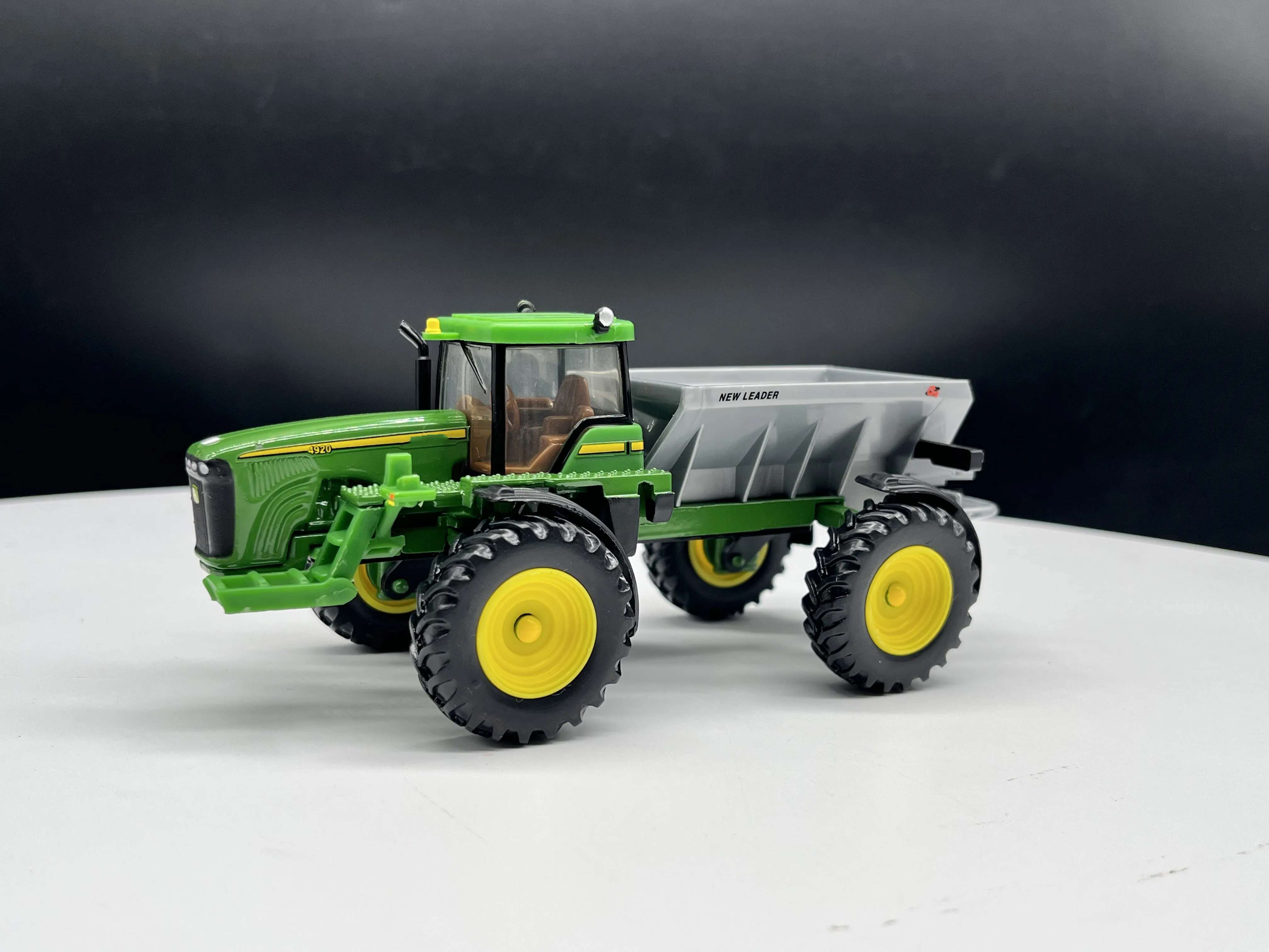 ERTL 1/64 Farm Series 4920 Collection and display of die cast alloy ...