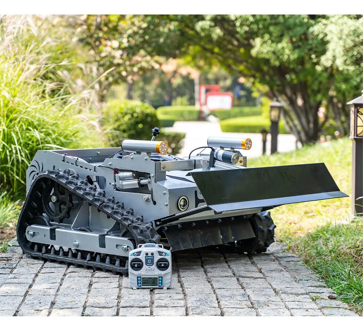 Smart Remote Control Lawn Mower Climb Slope Crawler Robot Mower Garden ...