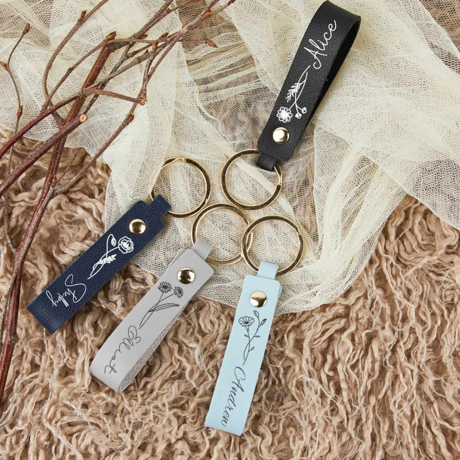 Personalized-Name-Keychain-With-Birth-Flower-Custom-Keychain-For-Woman ...