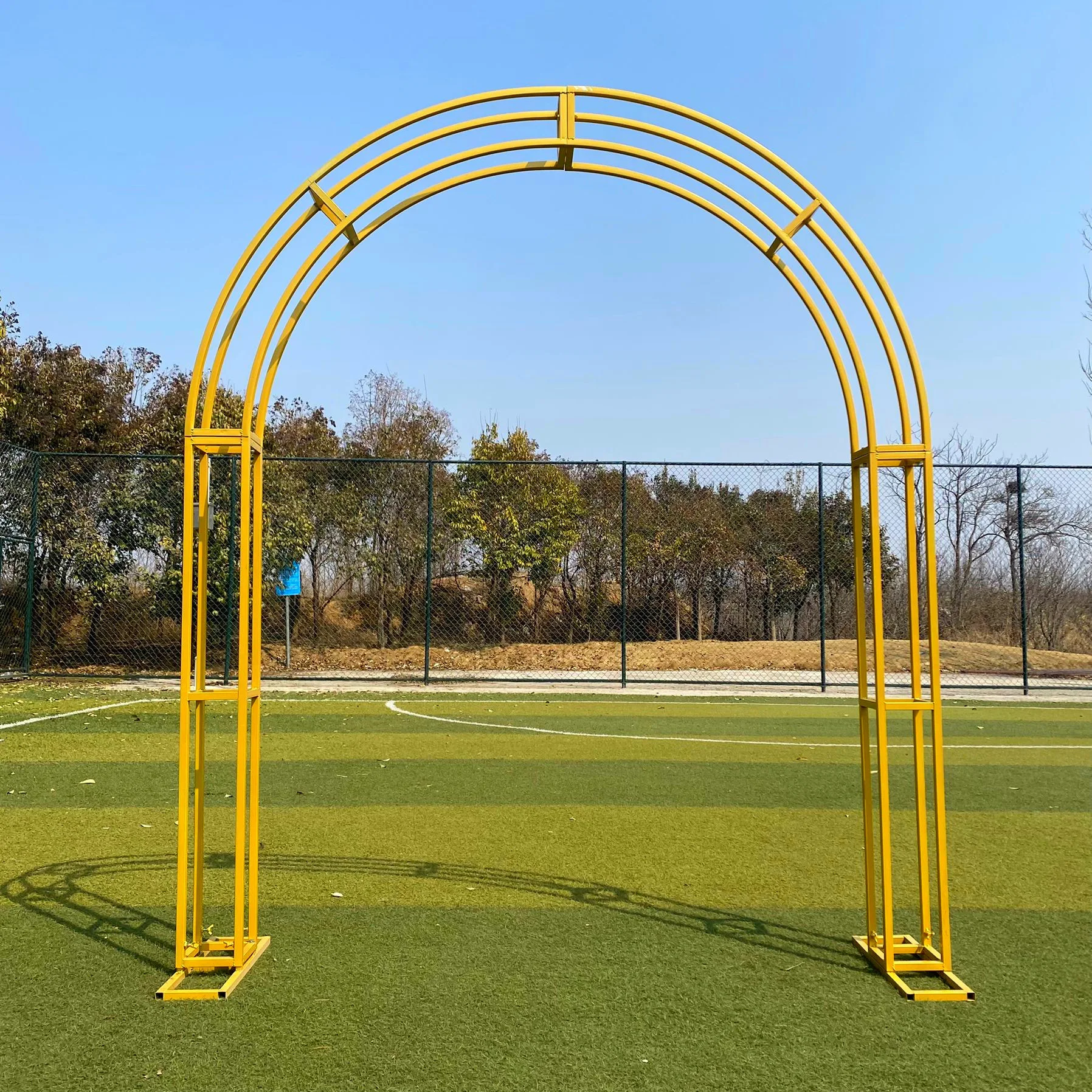 2m wide, 2.4m high Arched wrought iron frame wedding u-shaped arch ...