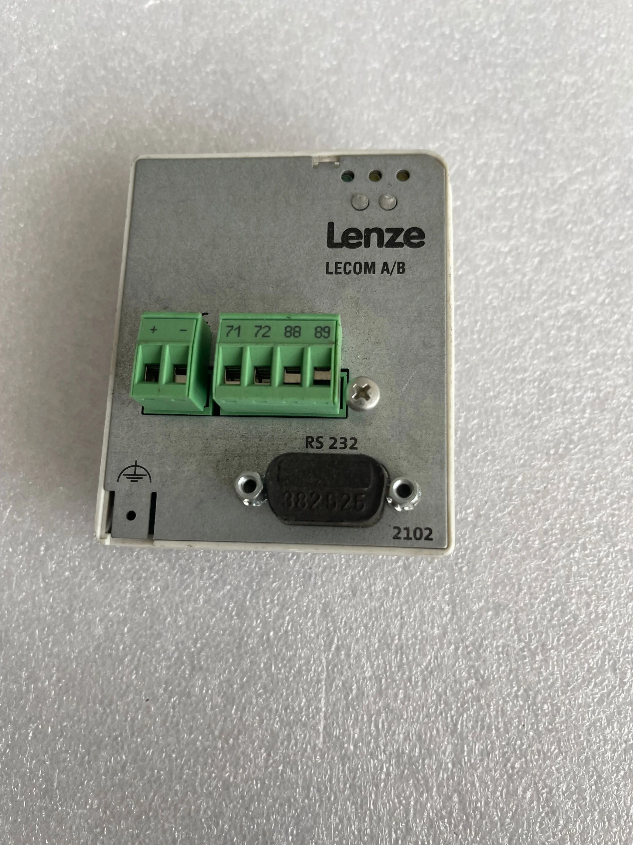 EMF2102-Lenze-tipo-2102-IBC-V001-usado-bueno-en-condiciones.jpg