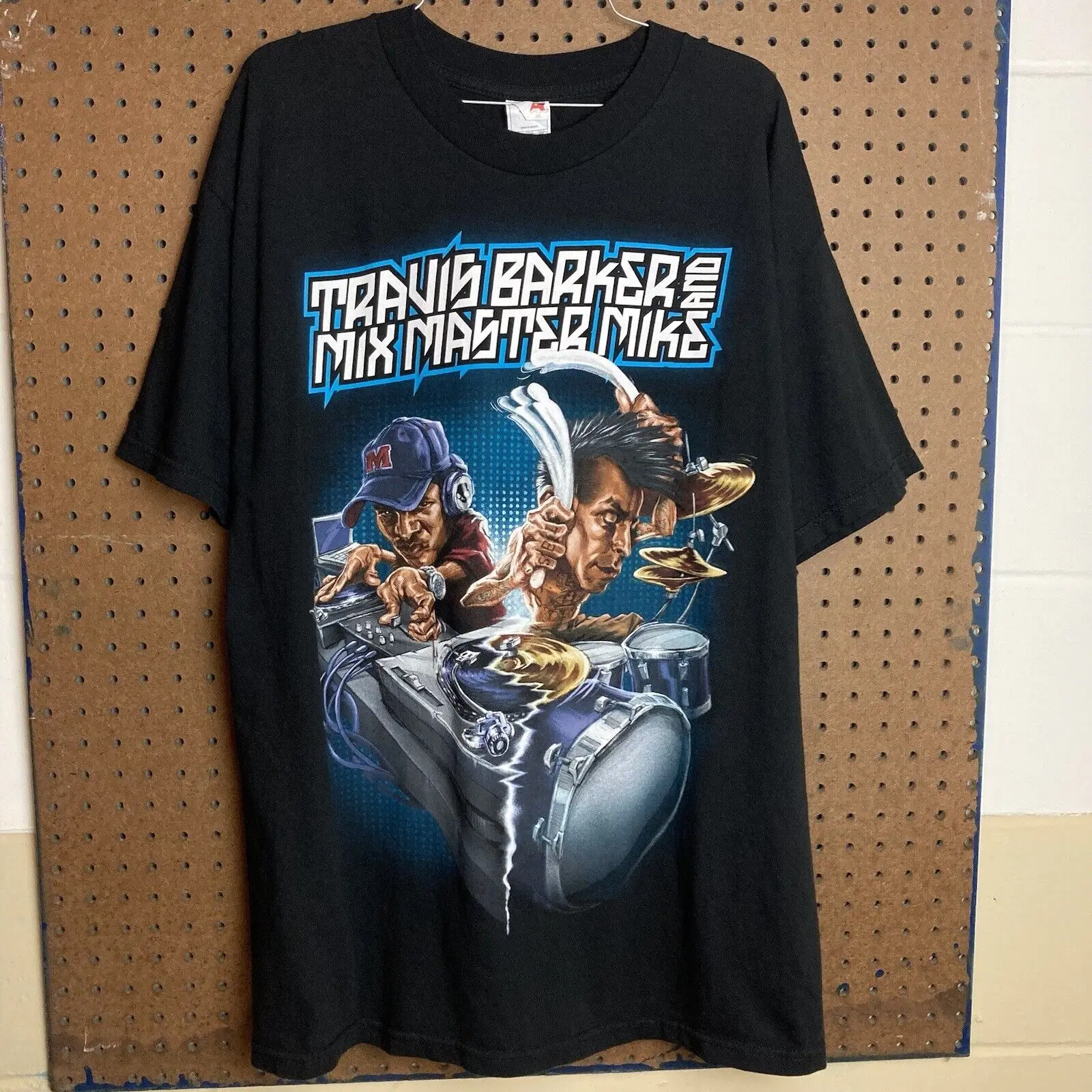 Travis Barker Mix Master Mike T-shirt Size XL 2011 Tour Concert Music ...