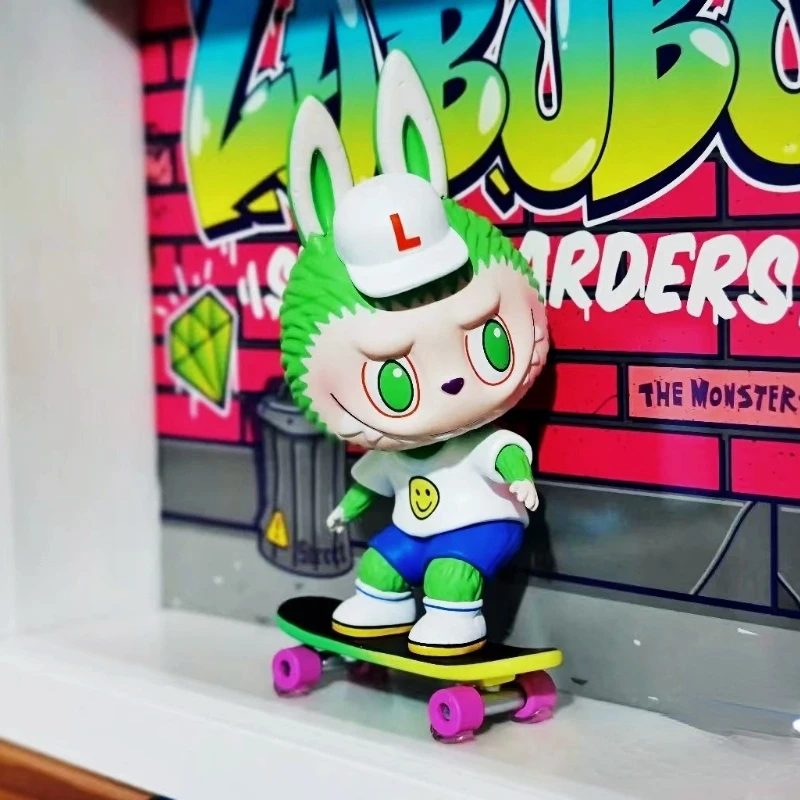 Popmart labubu patinação pendurado cartão verde labubu skate blister ...