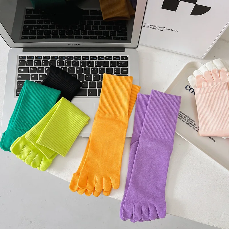 Color five finger cotton sweat absorbing breathable sports socks ...