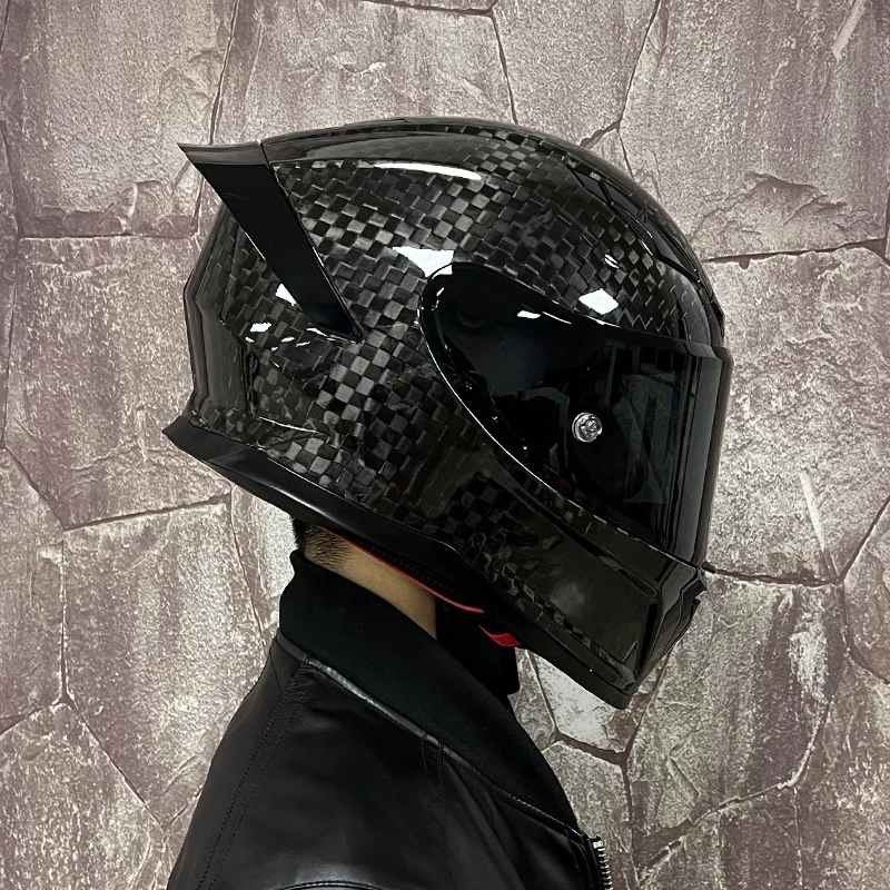 Carbon-fiber-full-face-helmet-motorcycle-racing-helmet-DOT-approved.jpg