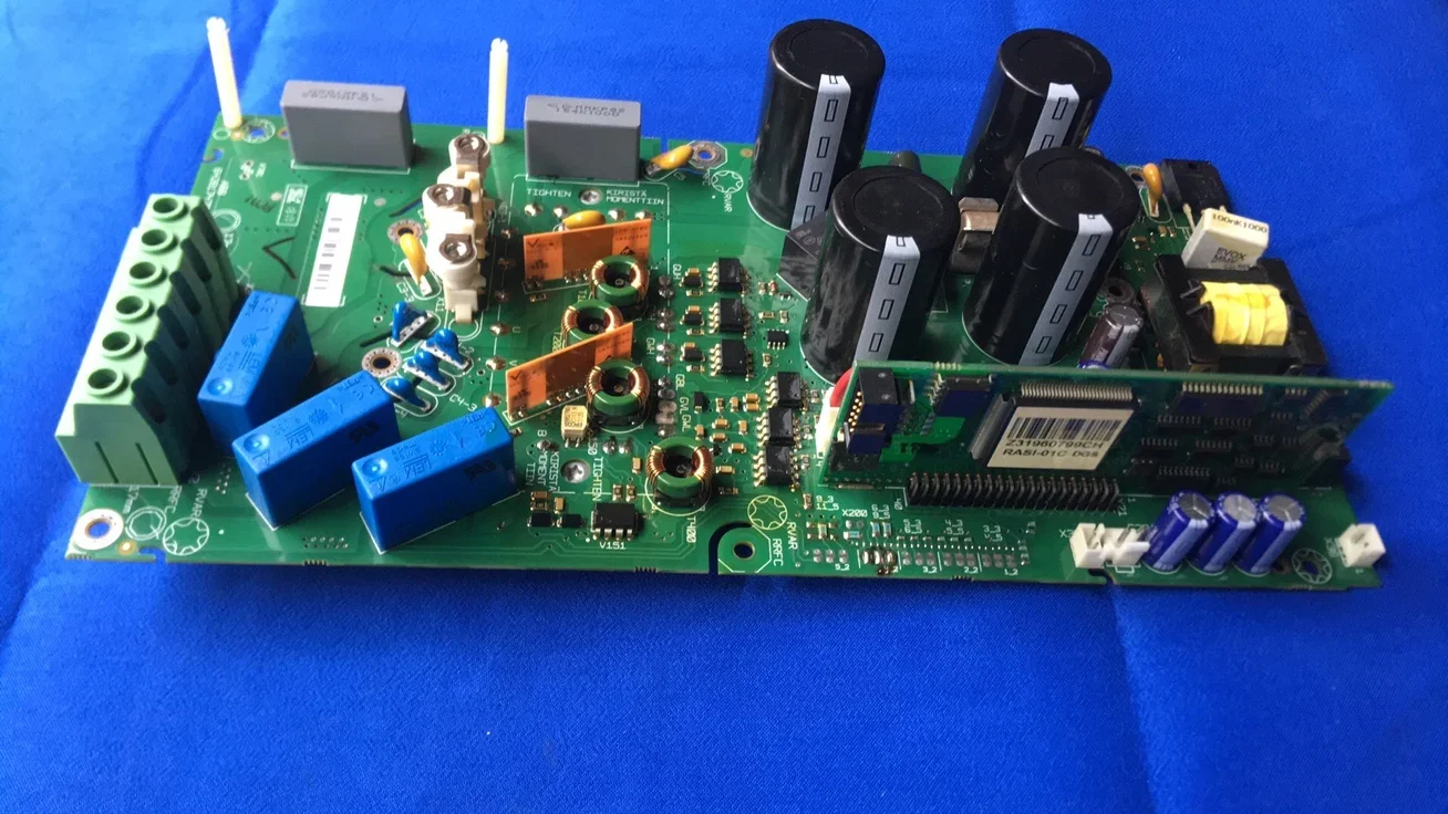 ABB-Frequency-Converter-ACS800-Series-Low-Power-Drive-Board-RINT-5211C.jpg