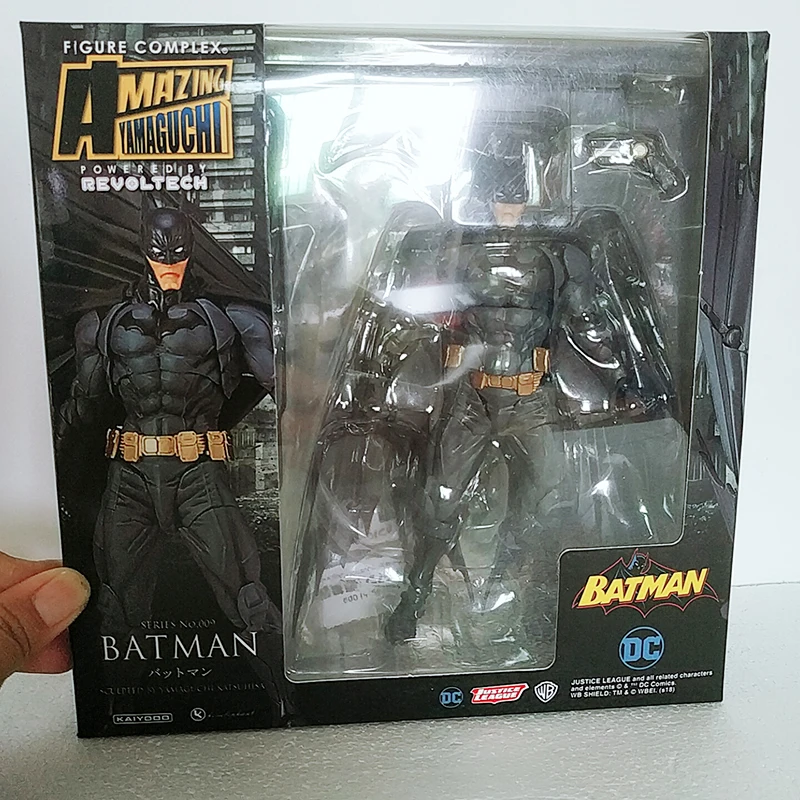 DC-Amazing-Batman-Dark-Knight-Yamaguchi-Revoltech-n-009-figura-de-acci ...