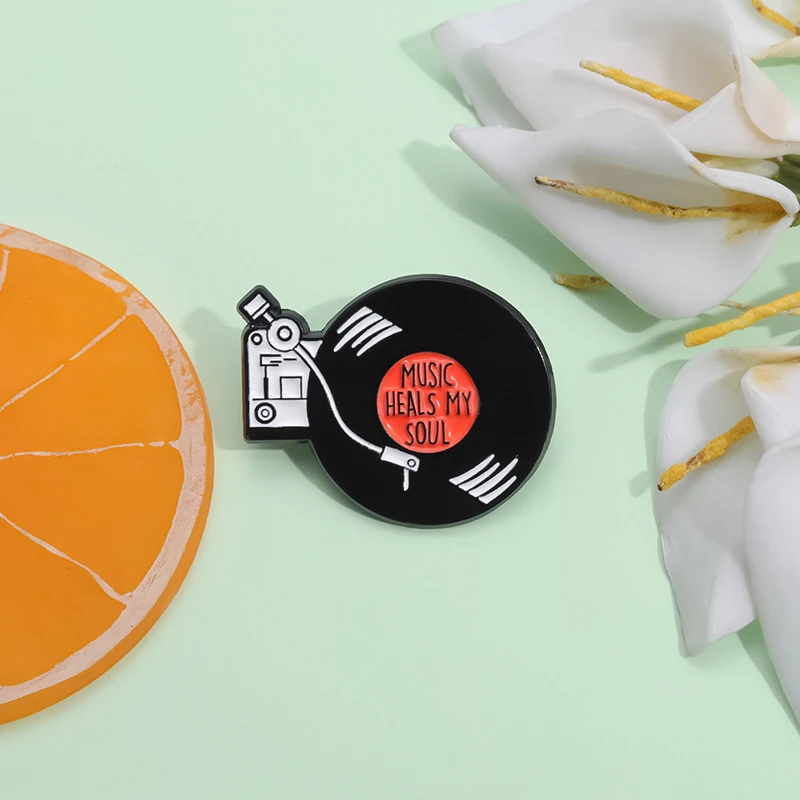 Retro-Music-Records-Enamel-Pins-Custom-MUSIC-HEALS-MY-SOUL-Brooches ...