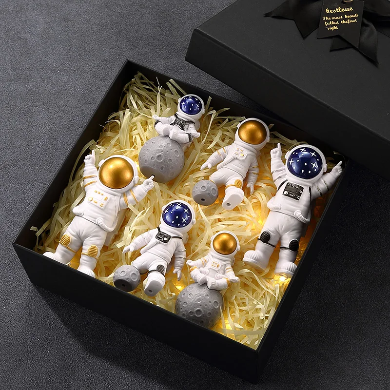 3Pc-Astronaut-Decor-Action-Figures-and-Moon-Home-Decor-Resin-Astronaut ...