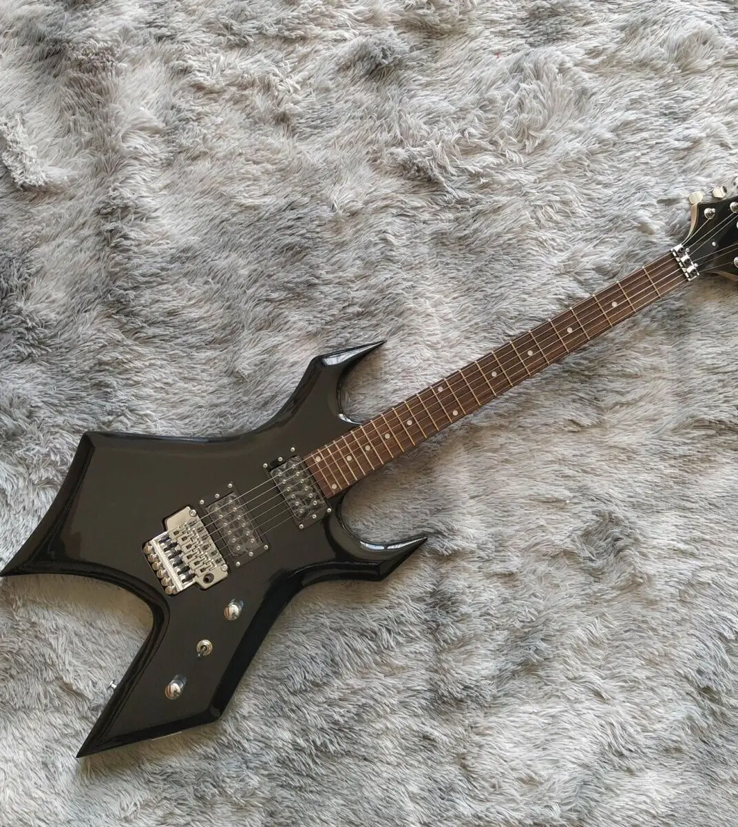 B-C-Rich-Warlock-Electric-Guitar-Heavy-Metal-Rock-Sale.jpg