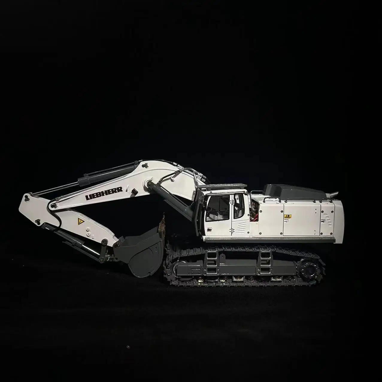 HYD-1-50-R970-hand-customized-metal-hydraulic-excavator-desktop-RC ...