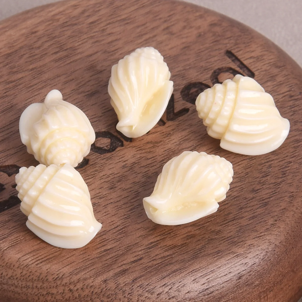 10pcs Conch Sea Snail Shape 17x13mm Cream Beige Color Artificial Coral ...