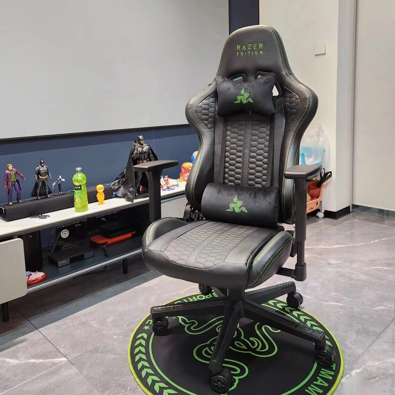 Razer-Silla-gaming-Sedia-Gaming-nuevo-dise-o-ergon-mica-espalda-alta.jpg