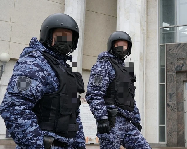 Uniforme Militar Azul Joining Forces