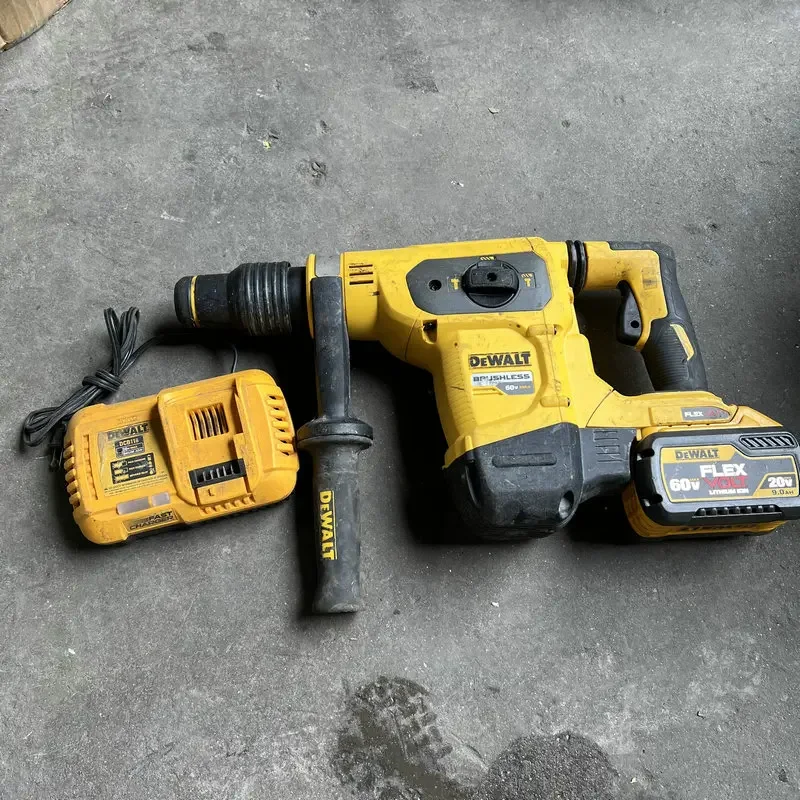DEWALT-FLEXVOLT-DCH481-9AH-DCB-118-60V.jpg