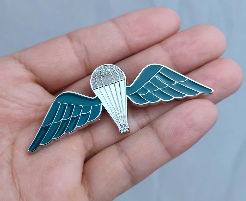 British-Armed-Forces-Parachute-Wings-Badge-LAPEL-INSIGNIA-REGULATION ...