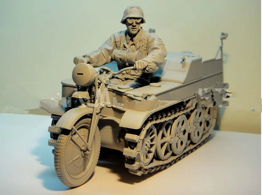 1:16 Resin Figure Model Kit Unassambled Unpainted 16323(NO CAR)