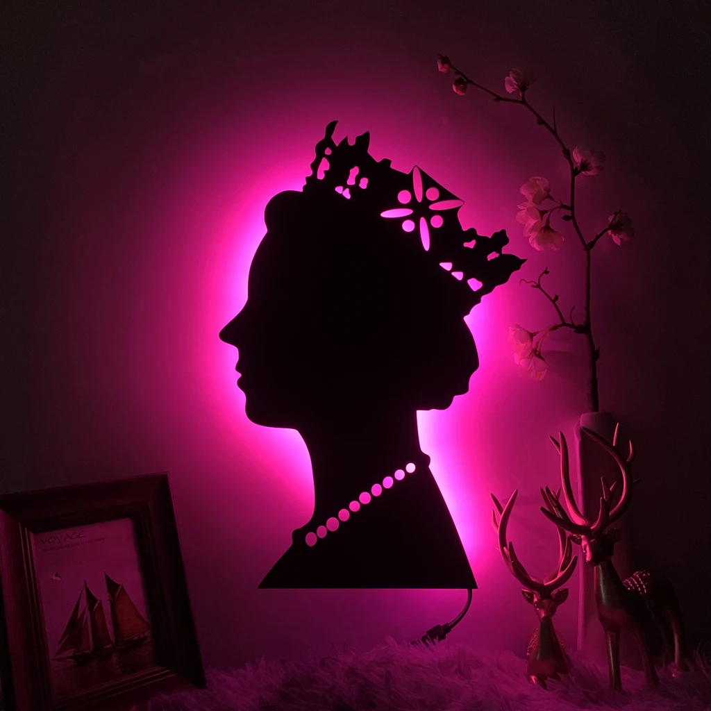 Queen Elizabeth Silhouette