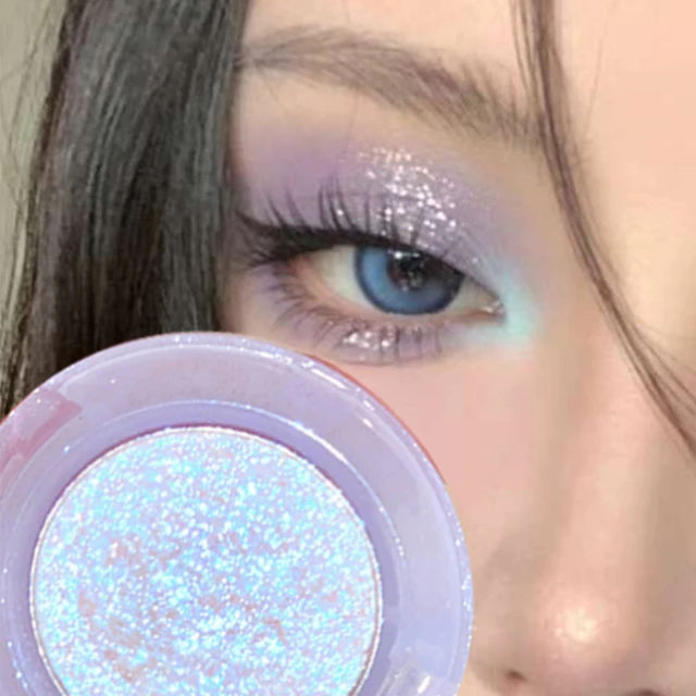 Best Holographic Eyeshadow | asoundsunlimited.com