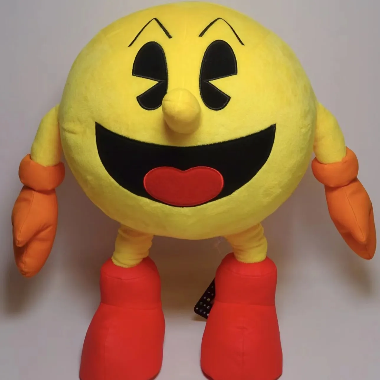 First Life Size Pac-Man Puppet In The World? Pac-Man 80s, 43% OFF