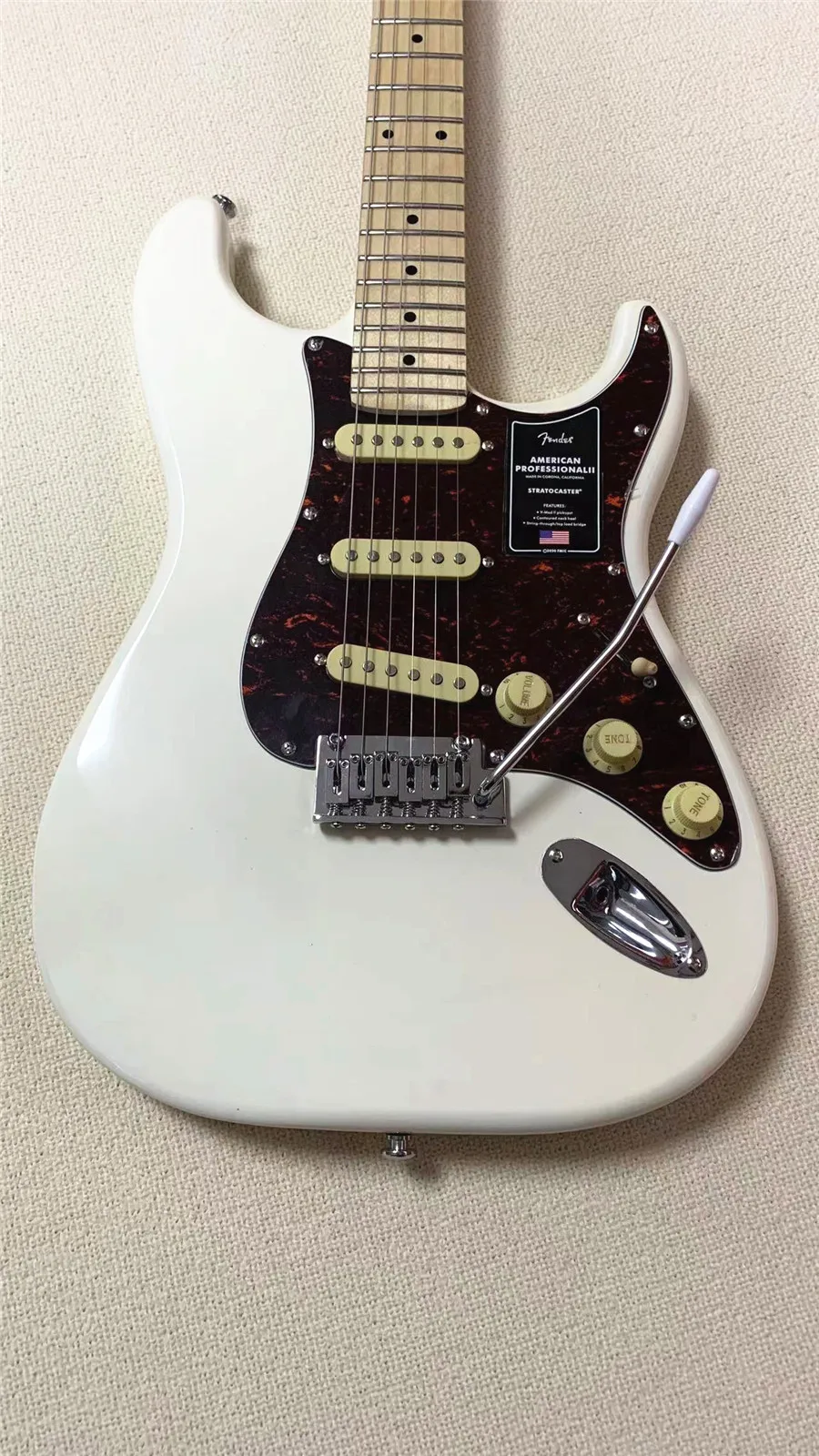 Classic high-quality white 6-string small double shake electric guitar ...