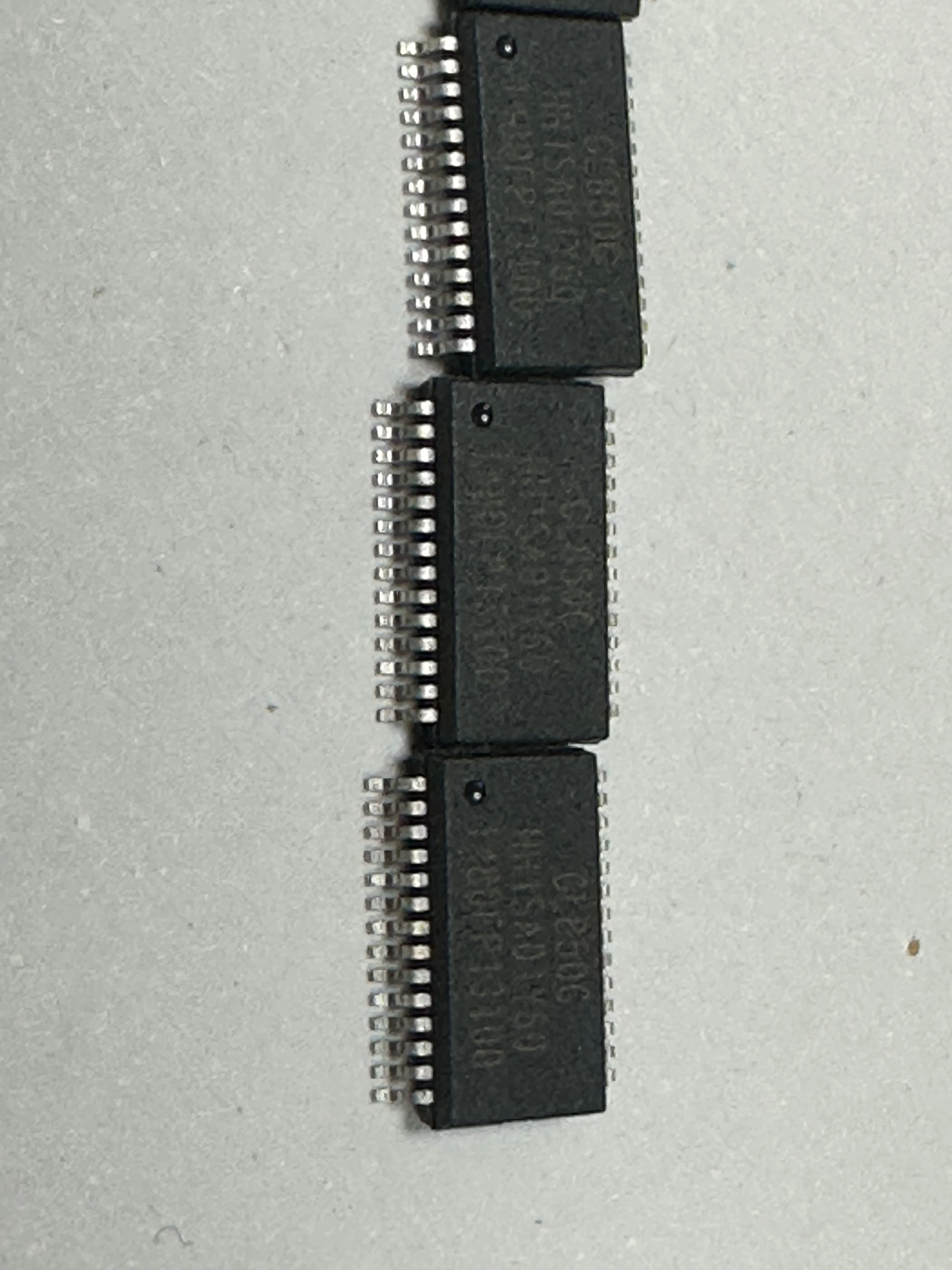 New-Original-Electronic-Component-GL850G-HHY60-SSOP-28.jpg