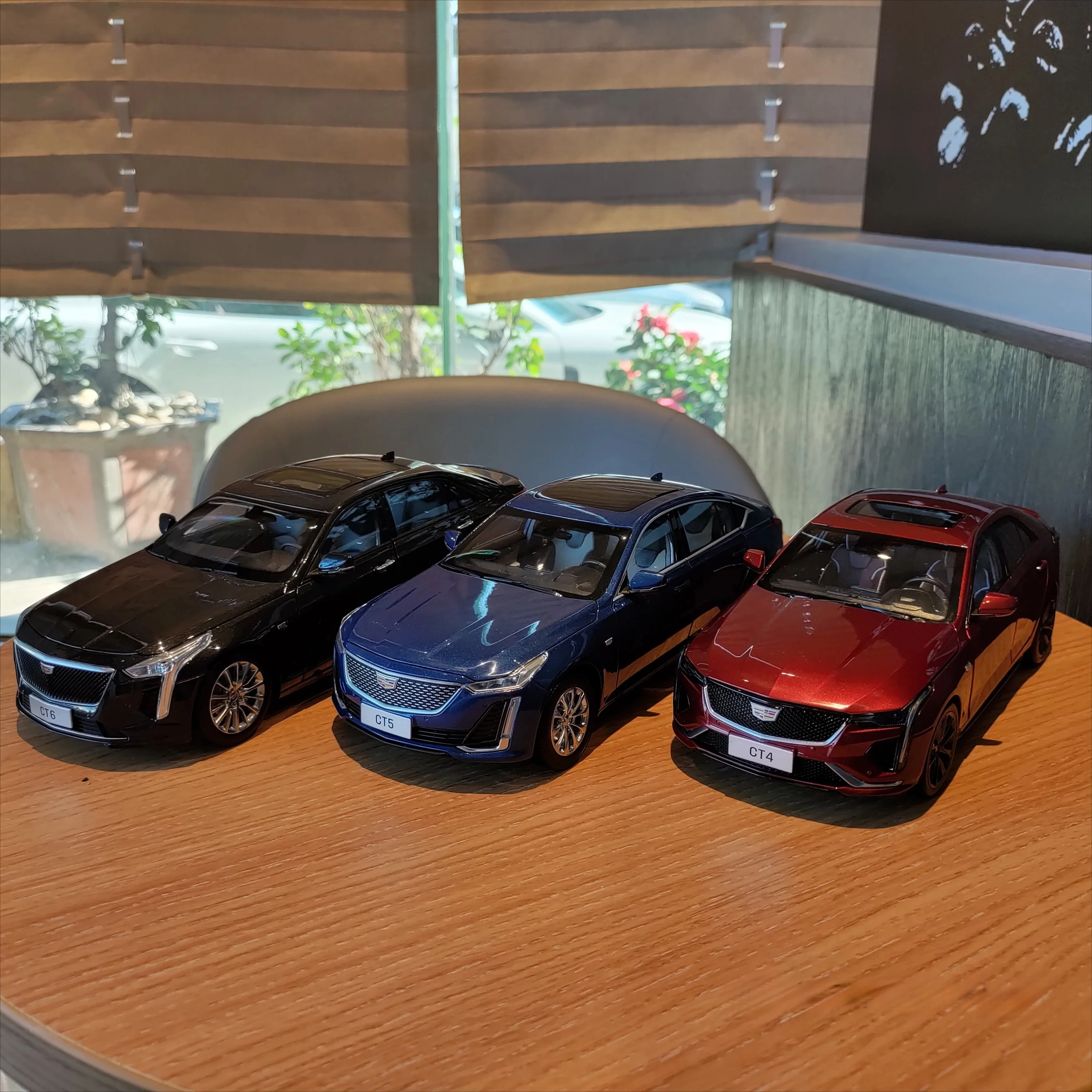 1-18-Original-Cadillac-CT-XT-4-5-6-Diecast-Alloy-Simulation-Car-Model ...