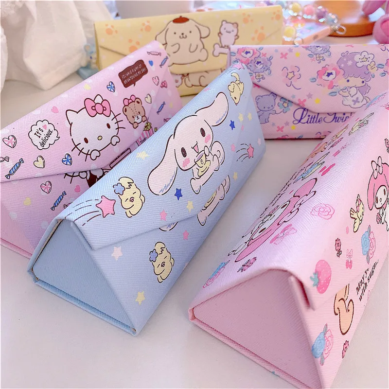 Hello Kitty Eyeglass Stand