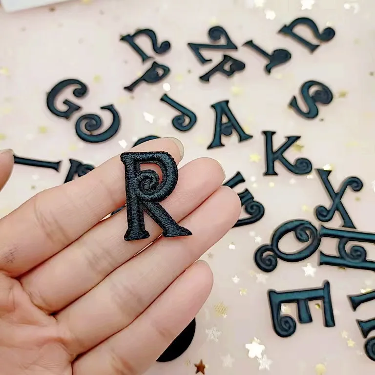 Parches autoadhesivos de letras pequeñas negras para ropa, apliques de ...