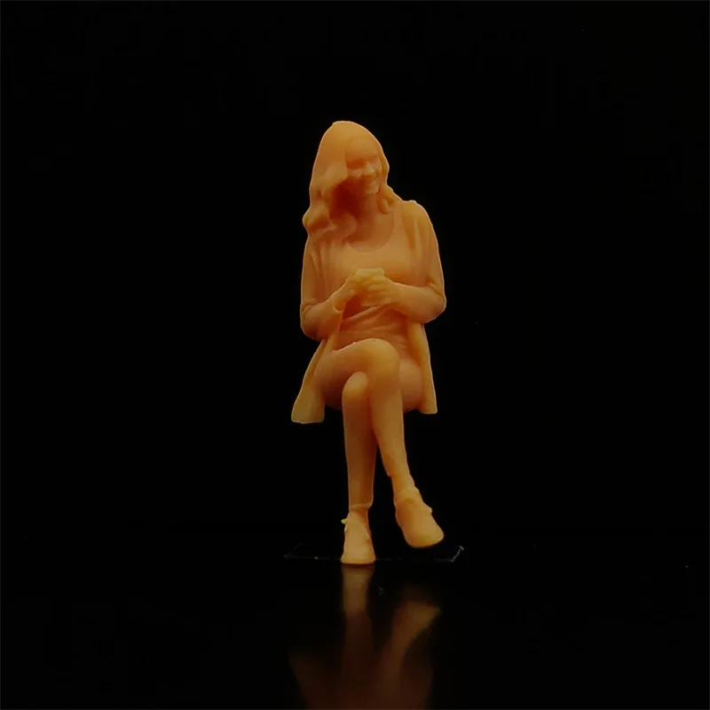 1/64 1/43 Scale Model Resin Women Sitting with Cups Unpainted Miniature ...