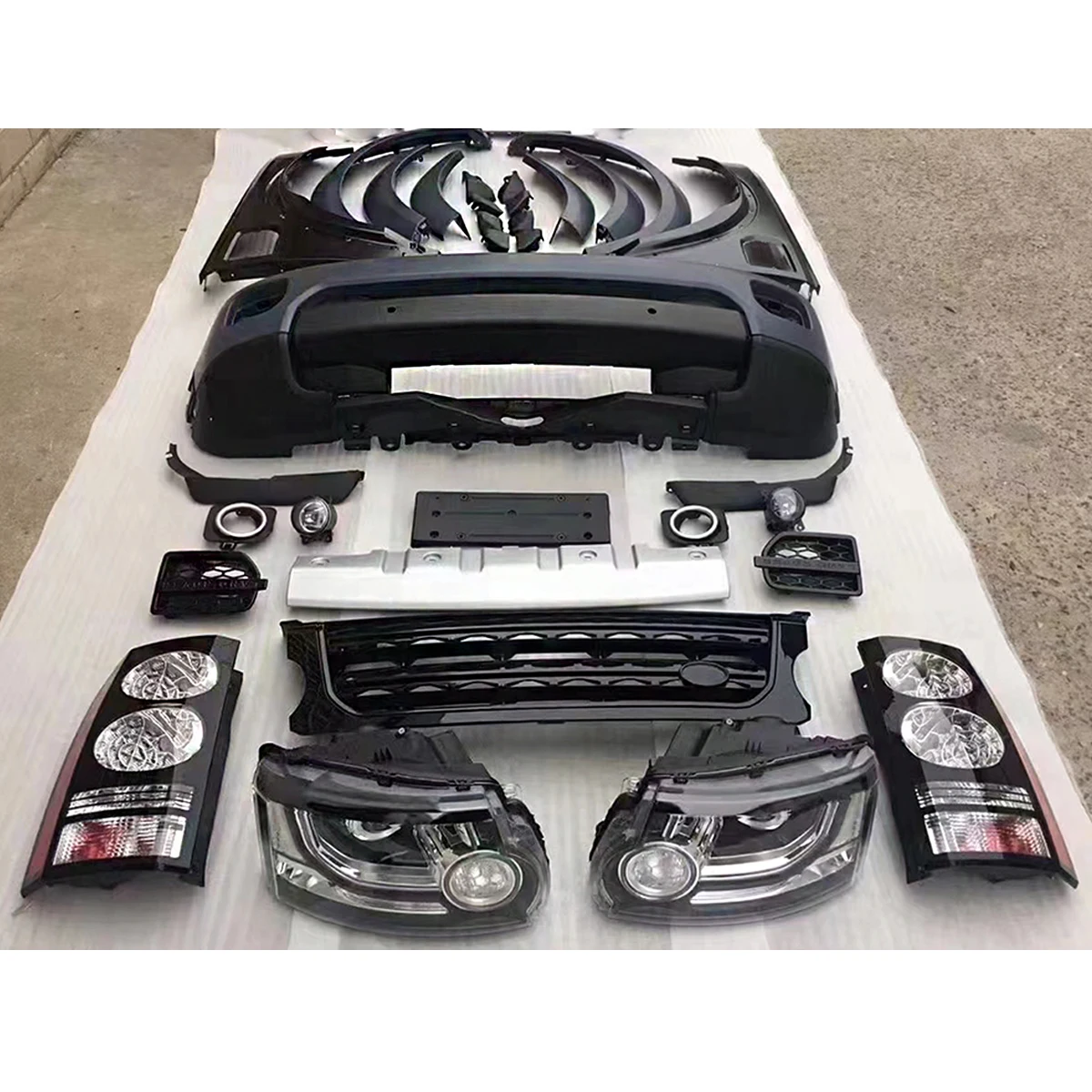 Modified to 2014 Discovery 4 Body Kit with Headlight Bumper PP Plastic