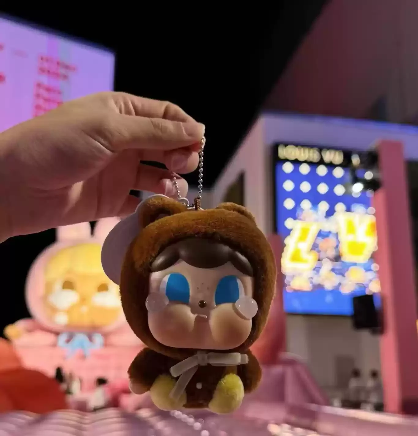 POPMART CRYBABY Heartbreak Queen 400% MEGA gashapon pendant lisa same ...