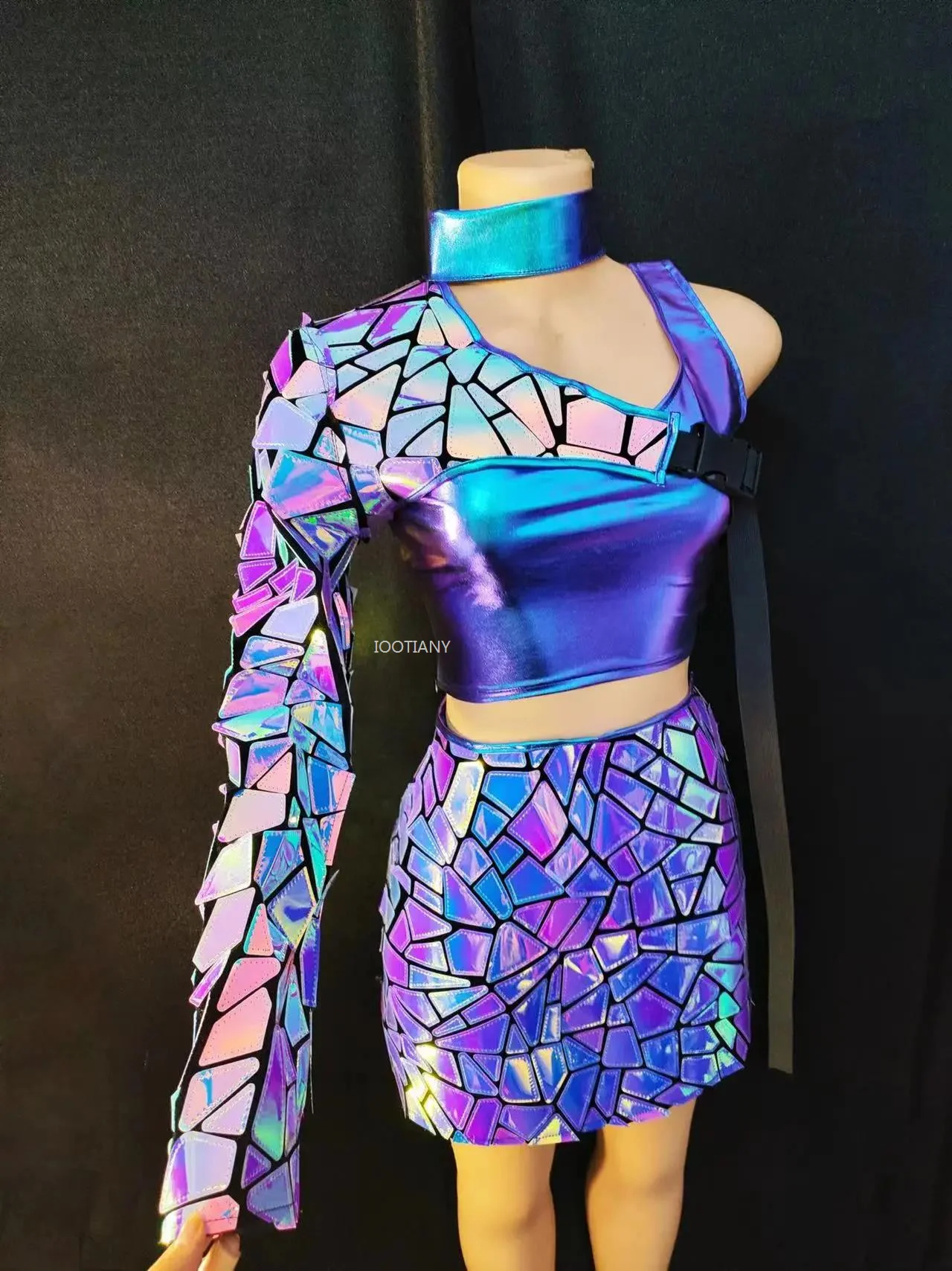 Purple-Blue-Mirror-Outfits-Sequins-Laser-Mirror-Single-Shoulder-Vest ...
