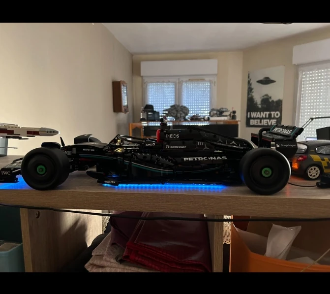 T-cnico-AMG-F1-Race-Car-Blocks-Autenticamente-detalhado-Build-and ...