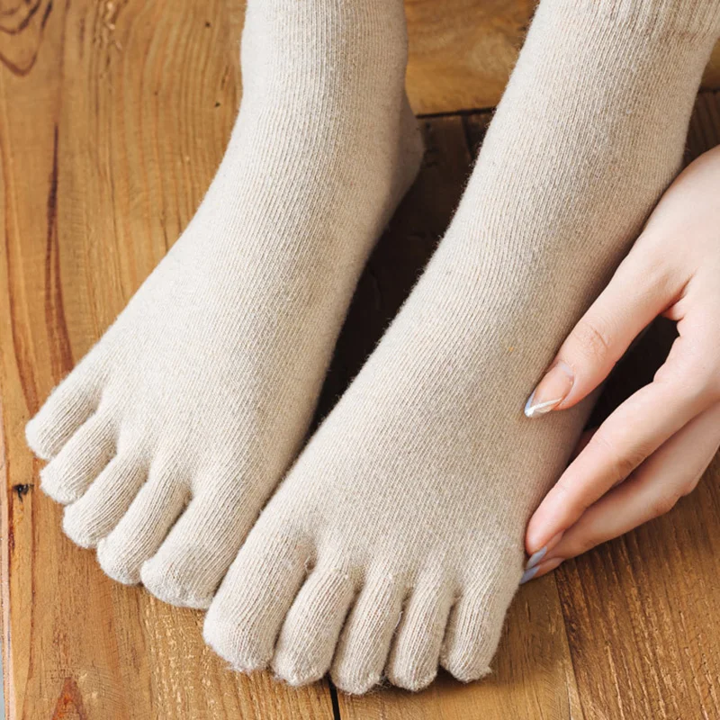 High-Quality-Cotton-Wool-Split-Toe-Socks-Mid-Tube-Five-Finger-Socks ...