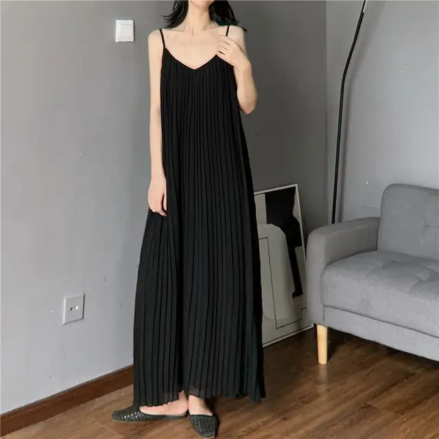 2023 Women Summer Pleated Sexy Spaghetti Strap Sleeveless Basic Long Dresses Simple V Neck Black ...